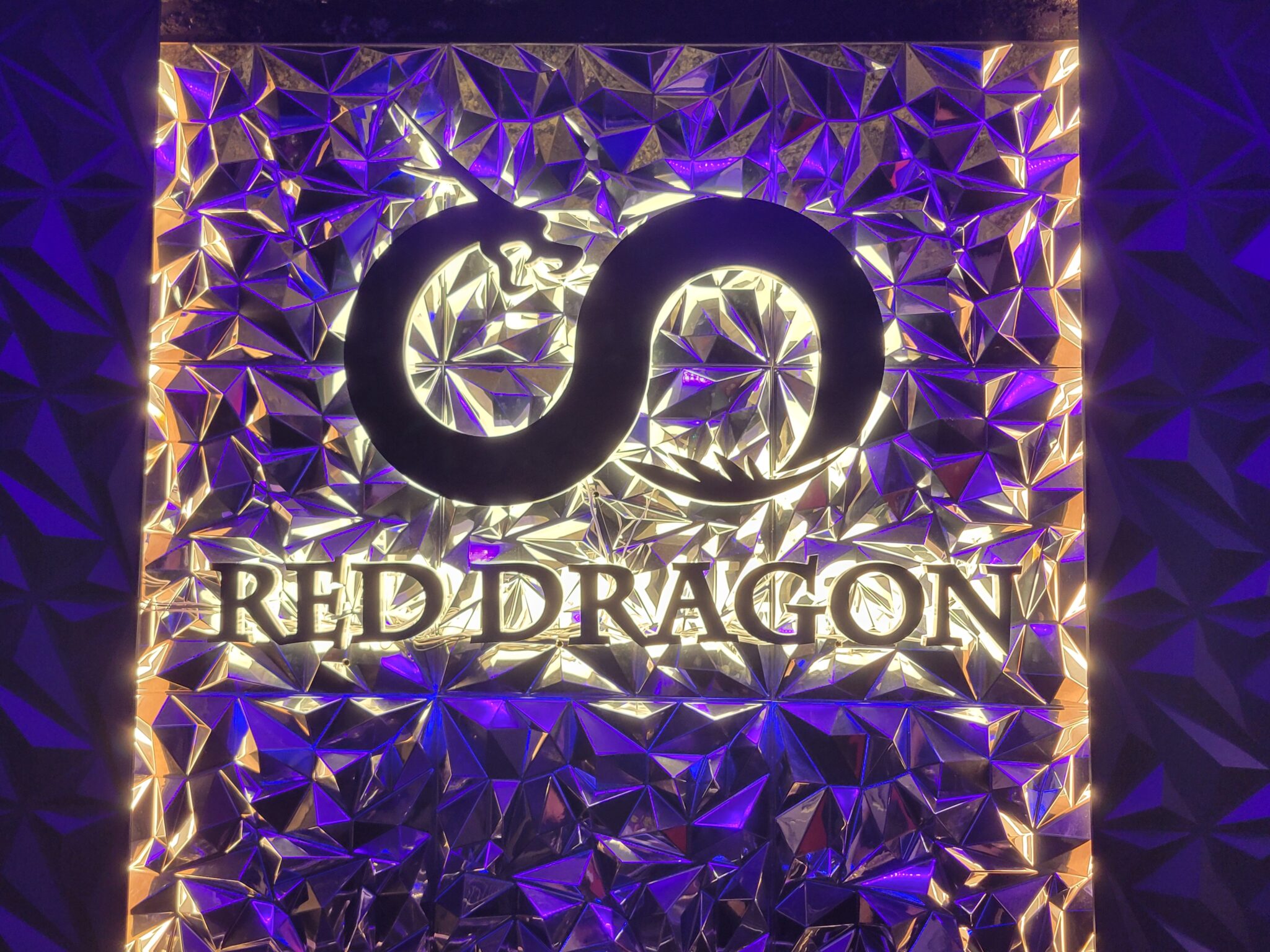 営業時間 - 大阪・心斎橋／難波のハプニングバー｜RED DRAGON-24時間営業・初心者歓迎